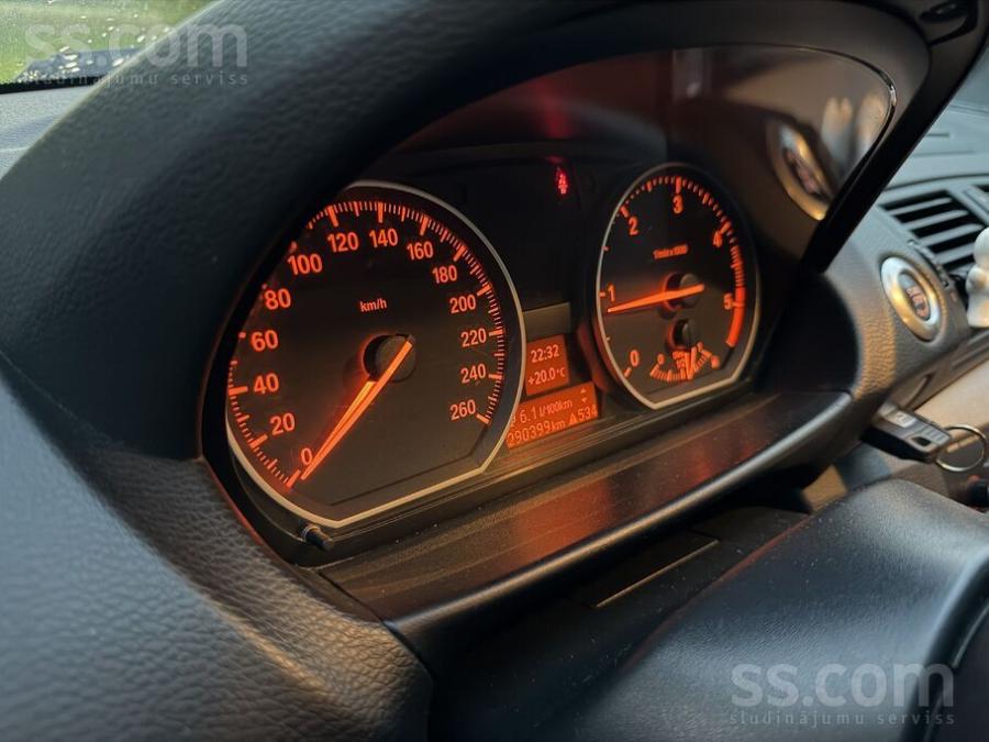 Black BMW 120 2009 in Bauska, with an engine capacity of 2.00 L and mileage of 290 thousand km for 3800 €, photo 17 on AUTOMOTO.COM.LV