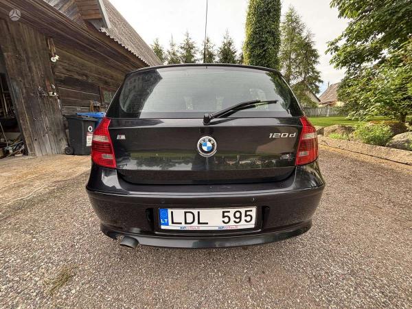 Melns BMW 120 2009 Kaišiadorys, ar dzinēja tilpumu 2.00 L un nobraukumu 271 tūkst. km par 2300 €, foto 2 vietnē AUTOMOTO.COM.LV