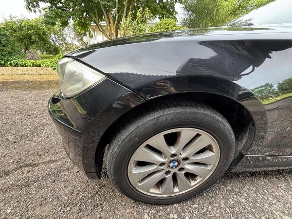 Melns BMW 120 2009 Kaišiadorys, ar dzinēja tilpumu 2.00 L un nobraukumu 271 tūkst. km par 2300 €, foto 5 vietnē AUTOMOTO.COM.LV
