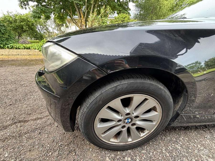 Melns BMW 120 2009 Kaišiadorys, ar dzinēja tilpumu 2.00 L un nobraukumu 271 tūkst. km par 2300 €, foto 6 vietnē AUTOMOTO.COM.LV