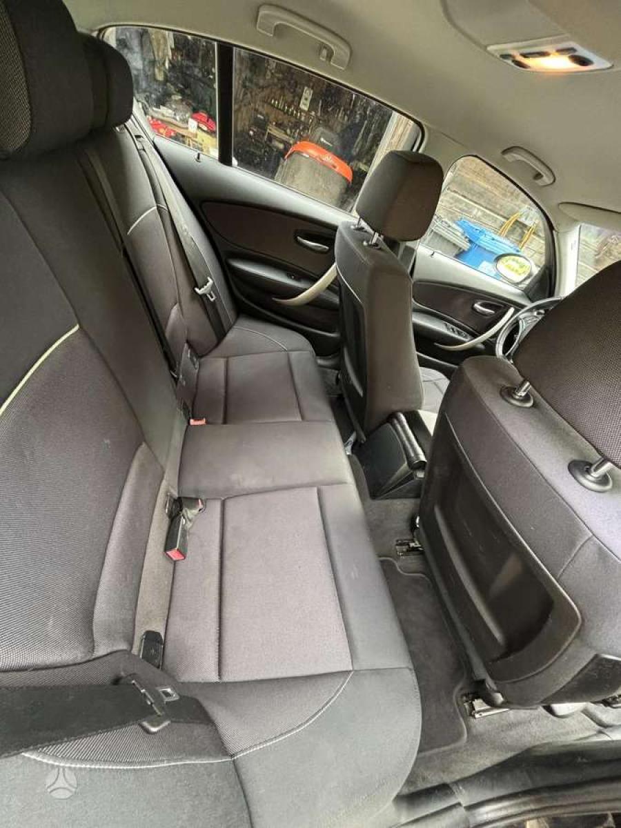 Melns BMW 120 2009 Kaišiadorys, ar dzinēja tilpumu 2.00 L un nobraukumu 271 tūkst. km par 2300 €, foto 11 vietnē AUTOMOTO.COM.LV