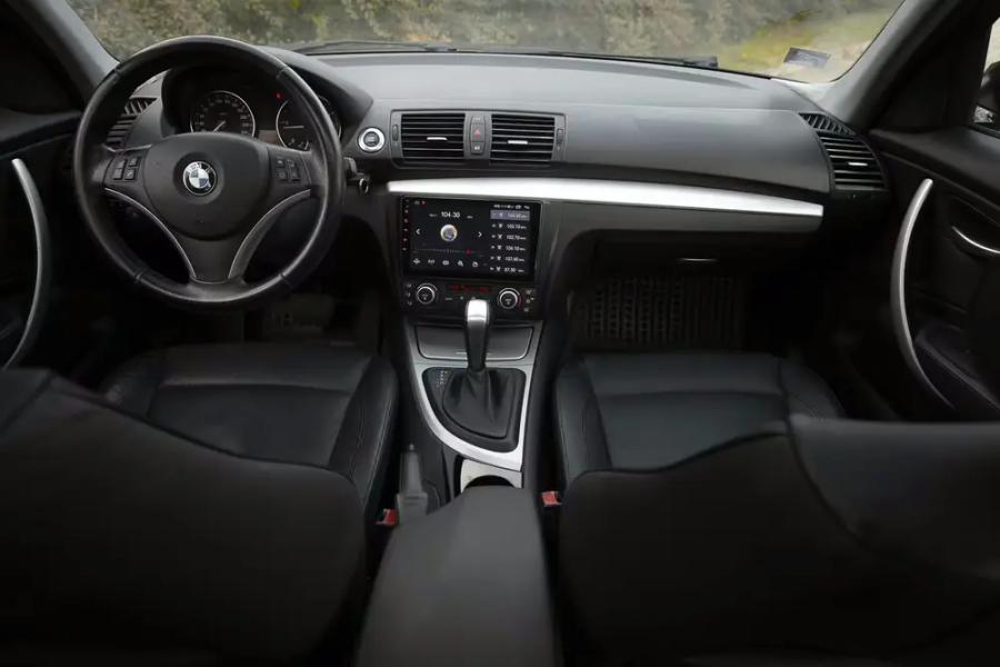 Черный БМВ 120 2009 в Елгава, объемом двигателя 2.00 л и пробегом 244 тыс. км за 3990 €, фото 8 на AUTOMOTO.COM.LV