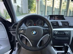 Melns BMW 120 2009 Viļņa, ar dzinēja tilpumu 2.00 L un nobraukumu 322 tūkst. km par 4500 €, foto 10 vietnē AUTOMOTO.COM.LV