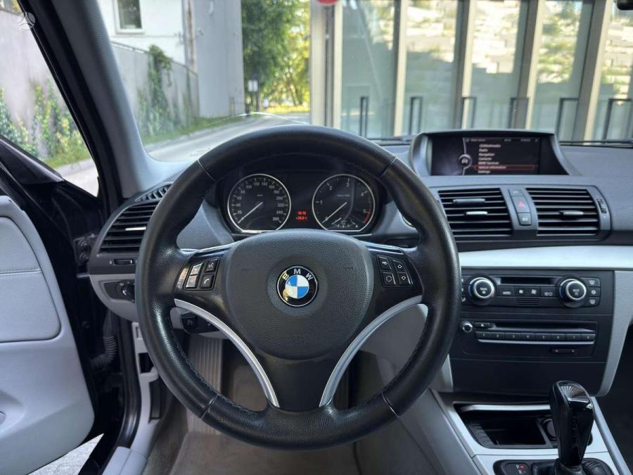 Melns BMW 120 2009 Viļņa, ar dzinēja tilpumu 2.00 L un nobraukumu 322 tūkst. km par 4500 €, foto 10 vietnē AUTOMOTO.COM.LV