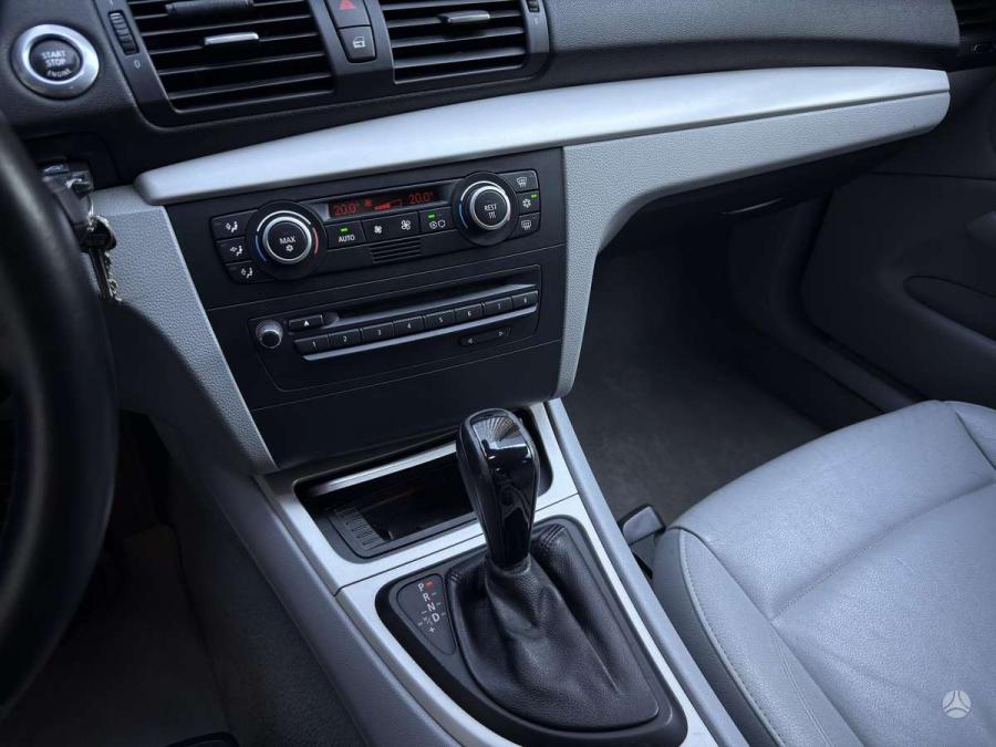 Melns BMW 120 2009 Viļņa, ar dzinēja tilpumu 2.00 L un nobraukumu 322 tūkst. km par 4500 €, foto 11 vietnē AUTOMOTO.COM.LV
