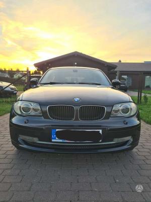 Black BMW 120 2009 in Kaisiadorys, with an engine capacity of 2.00 L and mileage of 270 thousand km for 2950 €, photo 13 on AUTOMOTO.COM.LV