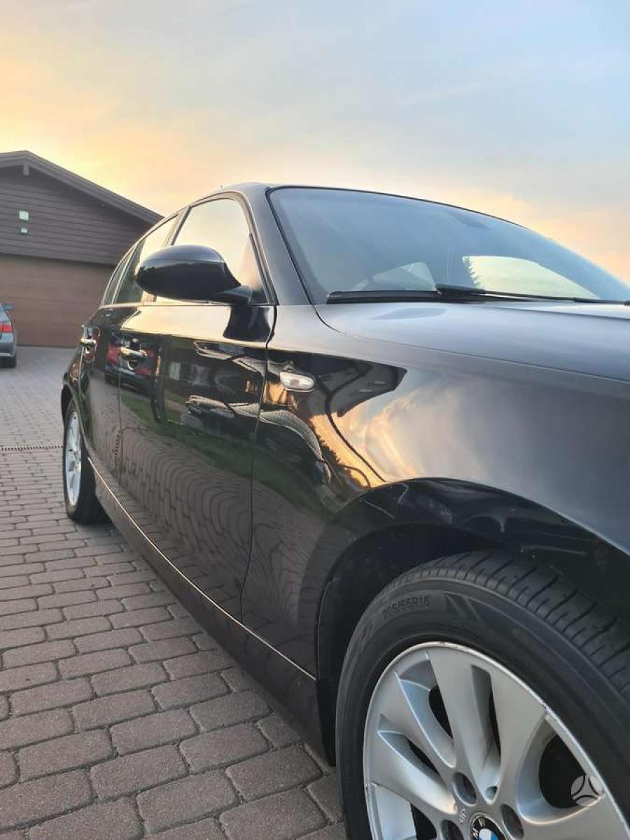 Black BMW 120 2009 in Kaisiadorys, with an engine capacity of 2.00 L and mileage of 270 thousand km for 2950 €, photo 15 on AUTOMOTO.COM.LV
