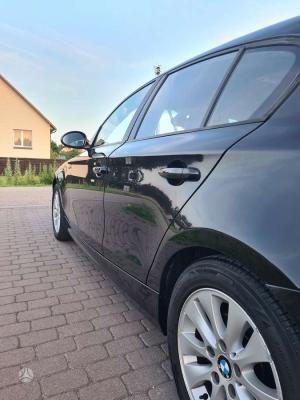 Black BMW 120 2009 in Kaisiadorys, with an engine capacity of 2.00 L and mileage of 270 thousand km for 2950 €, photo 17 on AUTOMOTO.COM.LV