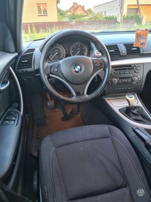 Black BMW 120 2009 in Kaisiadorys, with an engine capacity of 2.00 L and mileage of 270 thousand km for 2950 €, photo 18 on AUTOMOTO.COM.LV