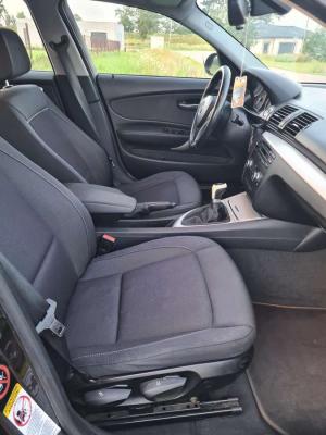 Black BMW 120 2009 in Kaisiadorys, with an engine capacity of 2.00 L and mileage of 270 thousand km for 2950 €, photo 22 on AUTOMOTO.COM.LV