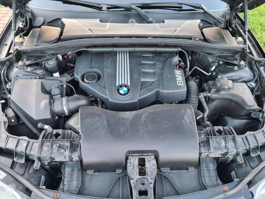Black BMW 120 2009 in Kaisiadorys, with an engine capacity of 2.00 L and mileage of 270 thousand km for 2950 €, photo 27 on AUTOMOTO.COM.LV