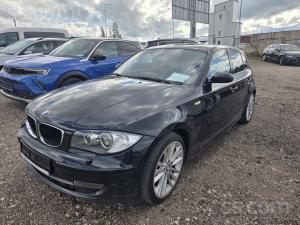 Black BMW 120 2009 in Bauska, with an engine capacity of 2.00 L and mileage of 272 thousand km for 5490 €, photo 3 on AUTOMOTO.COM.LV