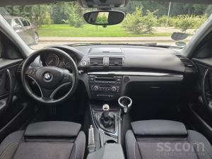 Black BMW 120 2009 in Bauska, with an engine capacity of 2.00 L and mileage of 289 thousand km for 4790 €, photo 10 on AUTOMOTO.COM.LV