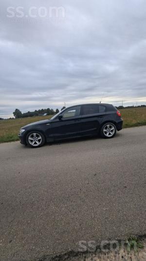 Black BMW 120 2009 in Jekabpils, with an engine capacity of 2.00 L and mileage of 292 thousand km for 4550 €, photo  on AUTOMOTO.COM.LV