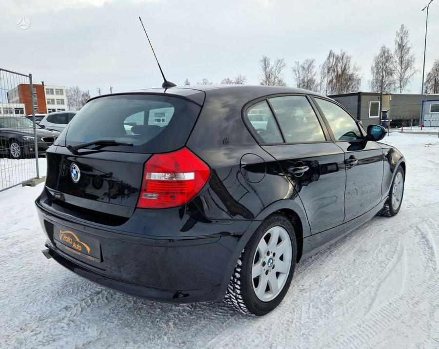 Black BMW 120 2010 in Marijampole, with an engine capacity of 2.00 L and mileage of 298 thousand km for 5800 €, photo 12 on AUTOMOTO.COM.LV