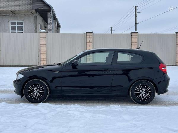 Melns BMW 120 2010 Kėdainiai, ar dzinēja tilpumu 2.00 L un nobraukumu 218 tūkst. km par 4350 €, foto 6 vietnē AUTOMOTO.COM.LV