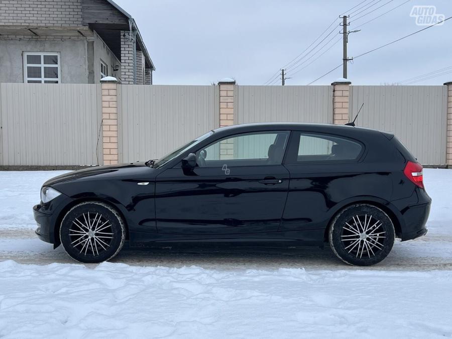 Melns BMW 120 2010 Viļņa, ar dzinēja tilpumu 2.00 L un nobraukumu 218 tūkst. km par 4350 €, foto 8 vietnē AUTOMOTO.COM.LV