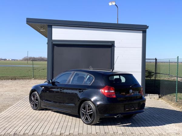 Black BMW 120 2010 in Kaunas, with an engine capacity of 2.00 L and mileage of 301 thousand km for 3999 €, photo 4 on AUTOMOTO.COM.LV