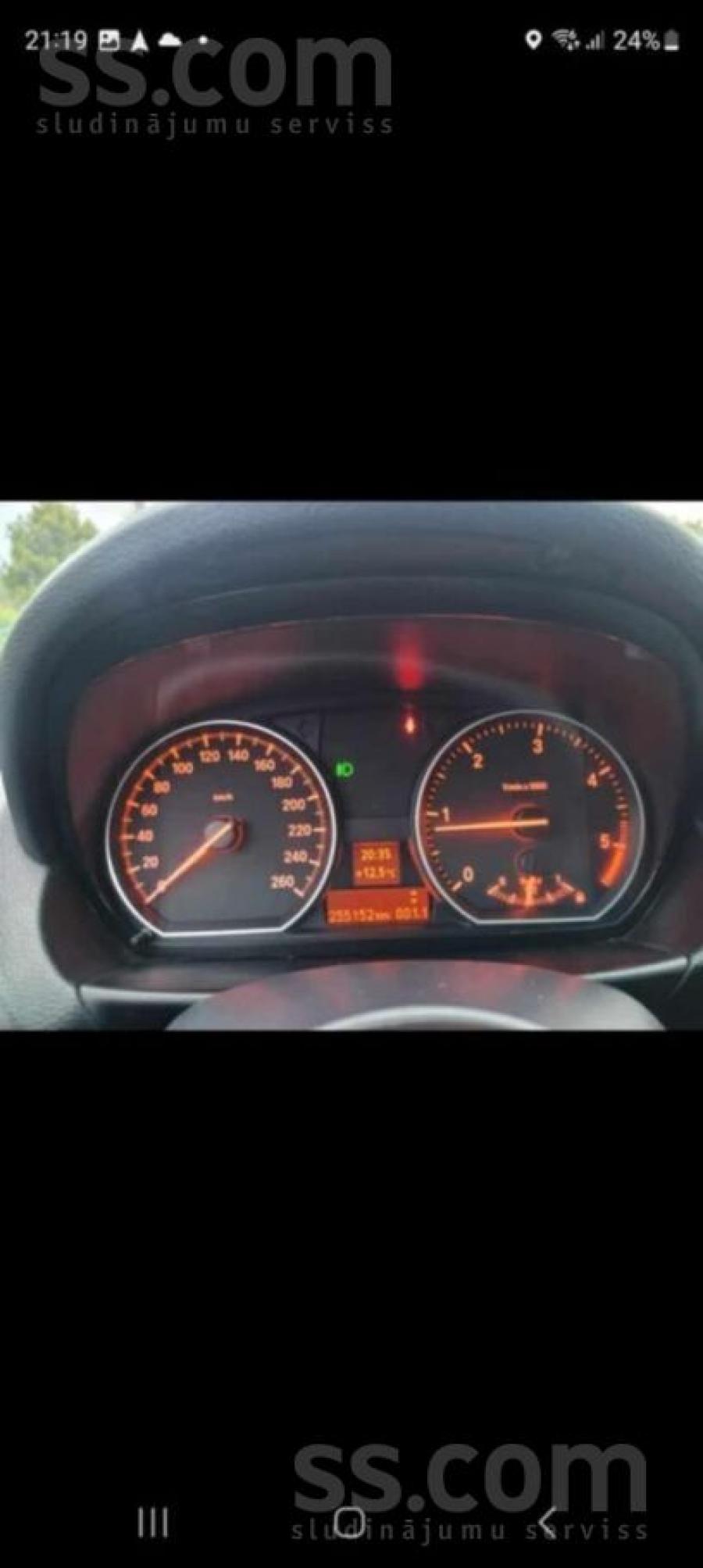 Black BMW 120 2010 in Riga, with an engine capacity of 2.00 L and mileage of 261 thousand km for 4500 €, photo 4 on AUTOMOTO.COM.LV