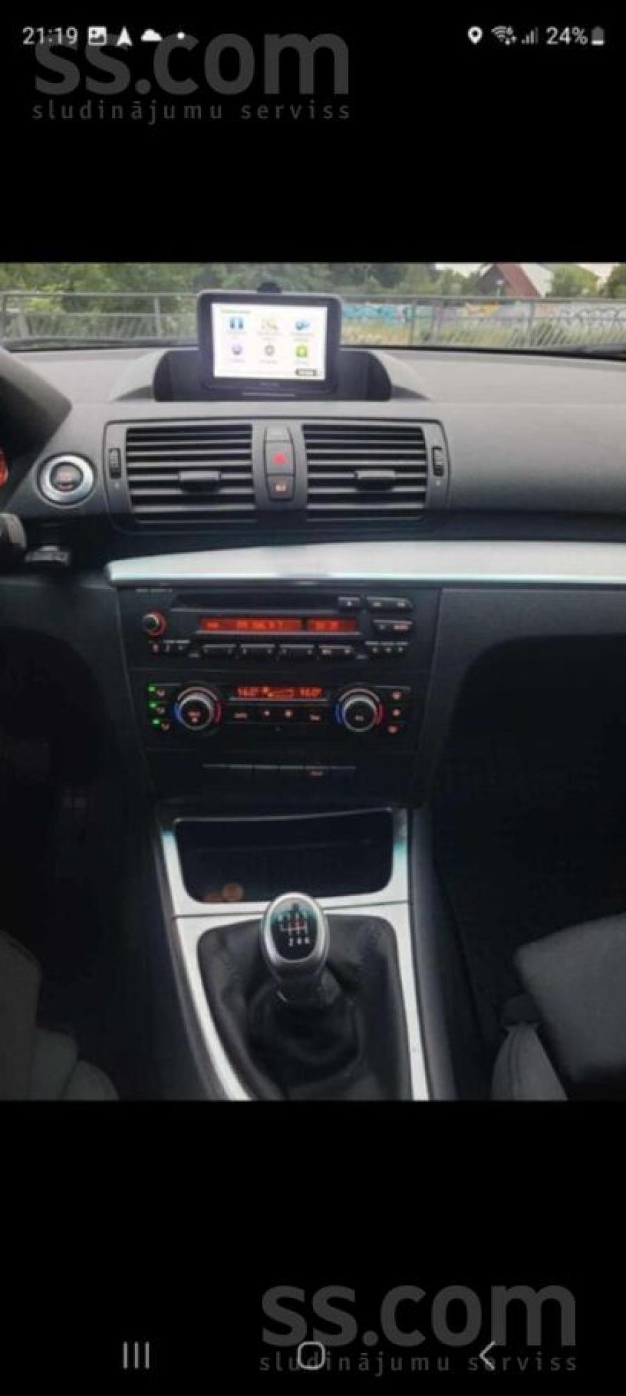 Black BMW 120 2010 in Riga, with an engine capacity of 2.00 L and mileage of 261 thousand km for 4500 €, photo 5 on AUTOMOTO.COM.LV