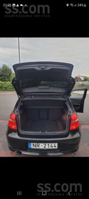 Black BMW 120 2010 in Riga, with an engine capacity of 2.00 L and mileage of 261 thousand km for 4500 €, photo 8 on AUTOMOTO.COM.LV
