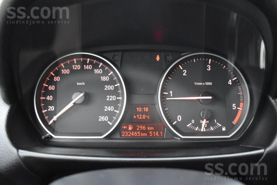 Melns BMW 120 2010 Kuldīga, ar dzinēja tilpumu 2.00 L un nobraukumu 0 tūkst. km par 5350 €, foto 14 vietnē AUTOMOTO.COM.LV