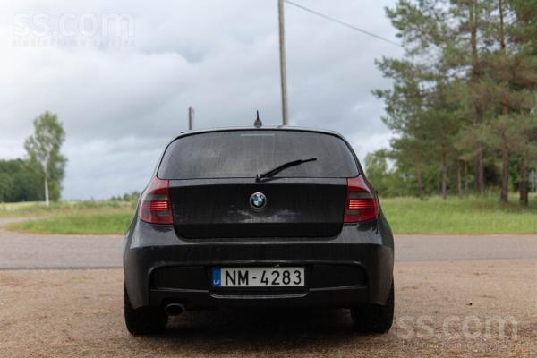 Melns BMW 120 2010 Talsi, ar dzinēja tilpumu 2.00 L un nobraukumu 230 tūkst. km par 3990 €, foto 6 vietnē AUTOMOTO.COM.LV