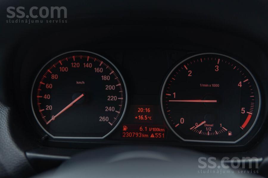 Melns BMW 120 2010 Talsi, ar dzinēja tilpumu 2.00 L un nobraukumu 230 tūkst. km par 3990 €, foto 18 vietnē AUTOMOTO.COM.LV