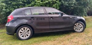 Melns BMW 120 2010 Radviliškis, ar dzinēja tilpumu 2.00 L un nobraukumu 297 tūkst. km par 3500 €, foto  vietnē AUTOMOTO.COM.LV