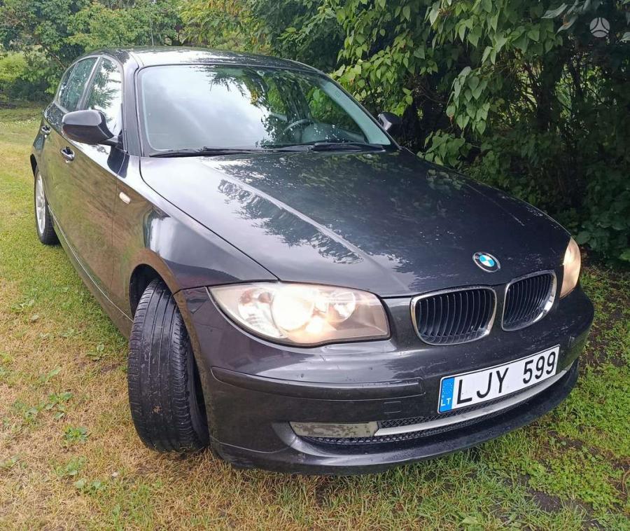 Melns BMW 120 2010 Radviliškis, ar dzinēja tilpumu 2.00 L un nobraukumu 297 tūkst. km par 3500 €, foto 4 vietnē AUTOMOTO.COM.LV