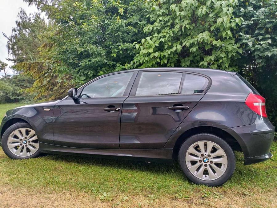 Melns BMW 120 2010 Radviliškis, ar dzinēja tilpumu 2.00 L un nobraukumu 297 tūkst. km par 3500 €, foto 7 vietnē AUTOMOTO.COM.LV
