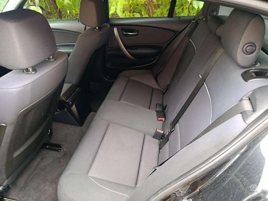 Melns BMW 120 2010 Radviliškis, ar dzinēja tilpumu 2.00 L un nobraukumu 297 tūkst. km par 3500 €, foto 12 vietnē AUTOMOTO.COM.LV