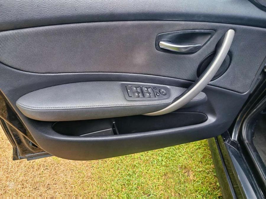 Melns BMW 120 2010 Radviliškis, ar dzinēja tilpumu 2.00 L un nobraukumu 297 tūkst. km par 3500 €, foto 14 vietnē AUTOMOTO.COM.LV