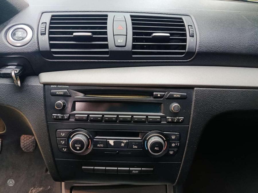 Melns BMW 120 2010 Radviliškis, ar dzinēja tilpumu 2.00 L un nobraukumu 297 tūkst. km par 3500 €, foto 16 vietnē AUTOMOTO.COM.LV