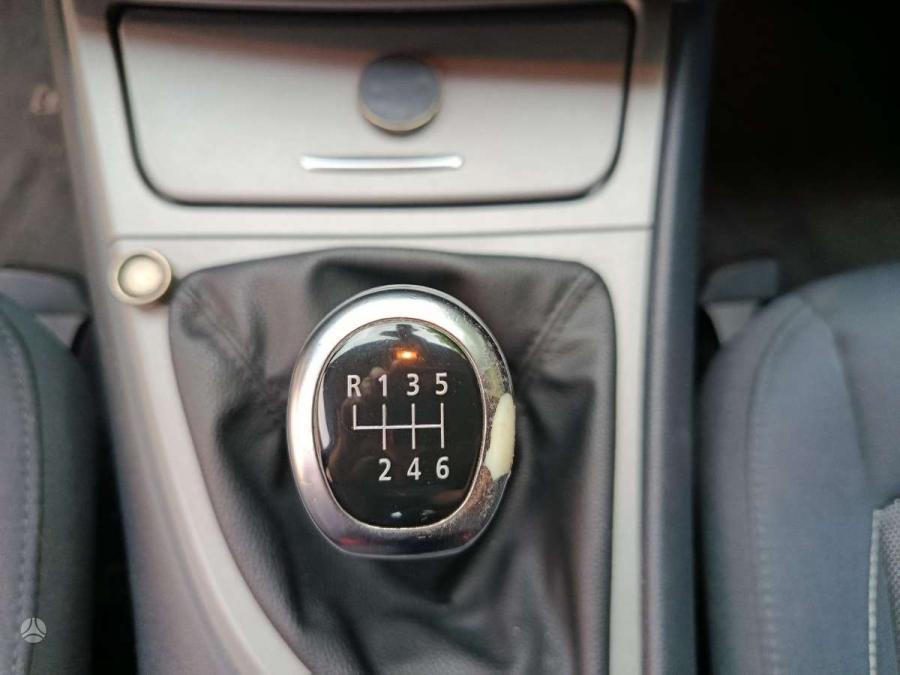 Melns BMW 120 2010 Radviliškis, ar dzinēja tilpumu 2.00 L un nobraukumu 297 tūkst. km par 3500 €, foto 17 vietnē AUTOMOTO.COM.LV