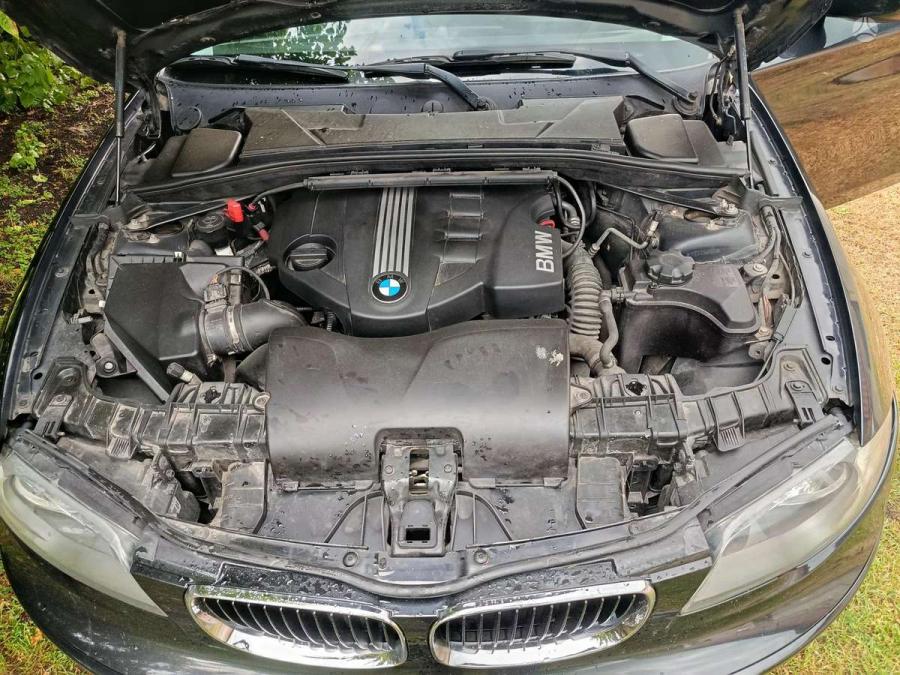Melns BMW 120 2010 Radviliškis, ar dzinēja tilpumu 2.00 L un nobraukumu 297 tūkst. km par 3500 €, foto 19 vietnē AUTOMOTO.COM.LV