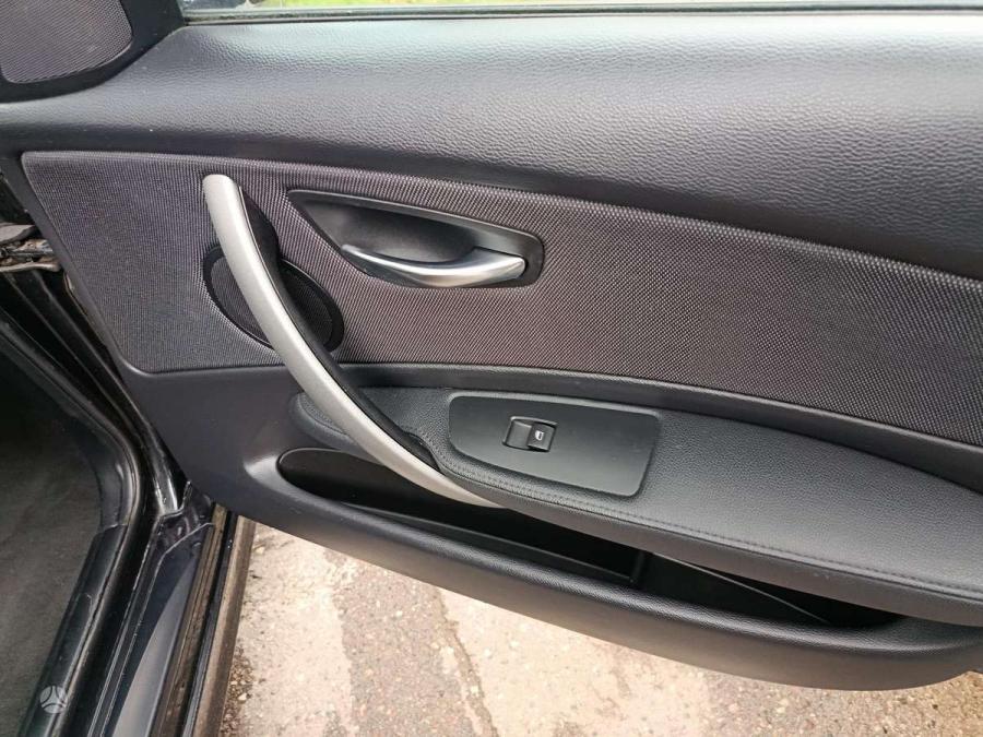 Melns BMW 120 2010 Radviliškis, ar dzinēja tilpumu 2.00 L un nobraukumu 297 tūkst. km par 3500 €, foto 26 vietnē AUTOMOTO.COM.LV