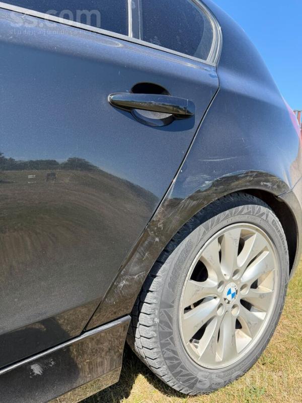 Melns BMW 120 2010 Liepāja, ar dzinēja tilpumu 2.00 L un nobraukumu 270 tūkst. km par 2700 €, foto 8 vietnē AUTOMOTO.COM.LV