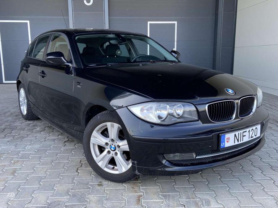 Black BMW 120 2010 in Vilnius, with an engine capacity of 2.00 L and mileage of 265 thousand km for 4000 €, photo 1 on AUTOMOTO.COM.LV