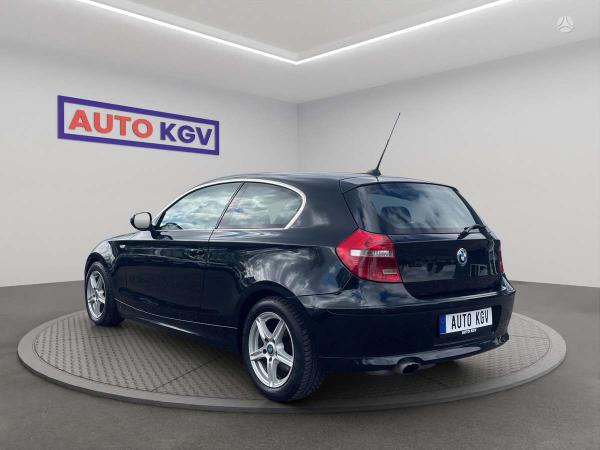 Black BMW 120 2010 in Vilnius, with an engine capacity of 2.00 L and mileage of 180 thousand km for 3500 €, photo 4 on AUTOMOTO.COM.LV