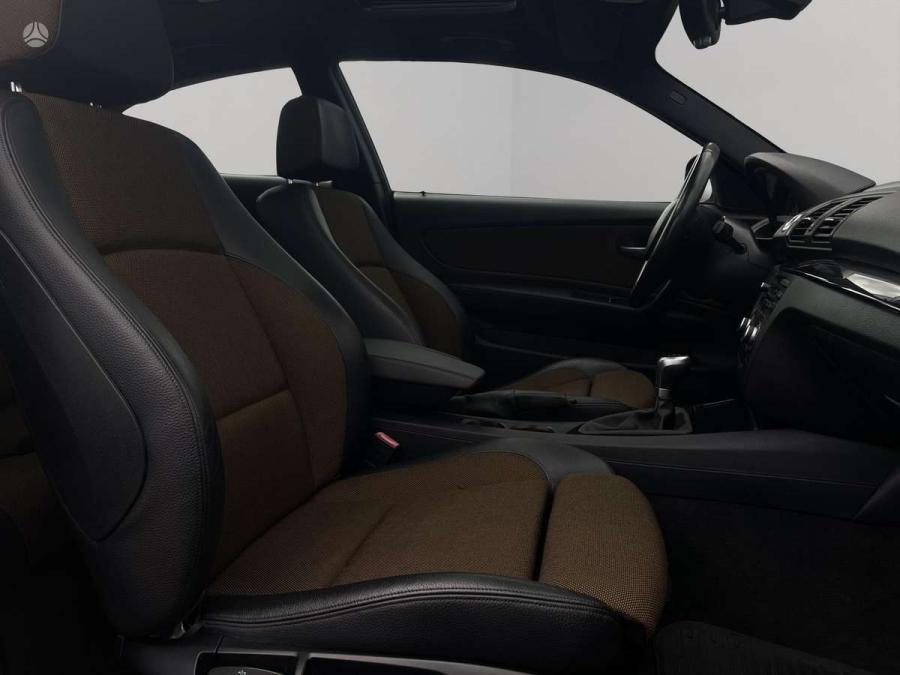 Melns BMW 120 2010 Viļņa, ar dzinēja tilpumu 2.00 L un nobraukumu 180 tūkst. km par 3500 €, foto 9 vietnē AUTOMOTO.COM.LV
