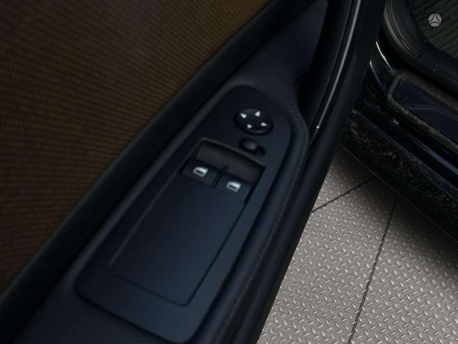 Melns BMW 120 2010 Viļņa, ar dzinēja tilpumu 2.00 L un nobraukumu 180 tūkst. km par 3500 €, foto 14 vietnē AUTOMOTO.COM.LV