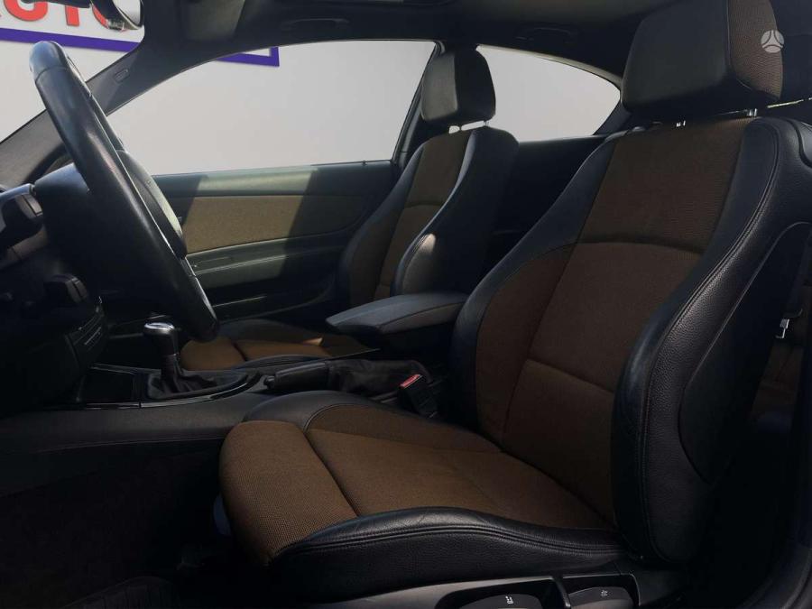 Melns BMW 120 2010 Viļņa, ar dzinēja tilpumu 2.00 L un nobraukumu 180 tūkst. km par 3500 €, foto 15 vietnē AUTOMOTO.COM.LV
