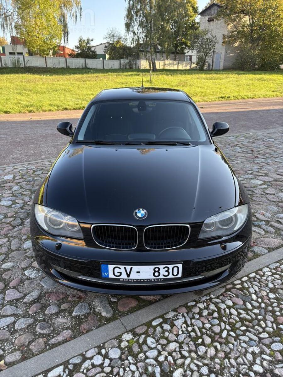 Melns BMW 120 2010 Kuldīga, ar dzinēja tilpumu 2.00 L un nobraukumu 233 tūkst. km par 4990 €, foto 1 vietnē AUTOMOTO.COM.LV