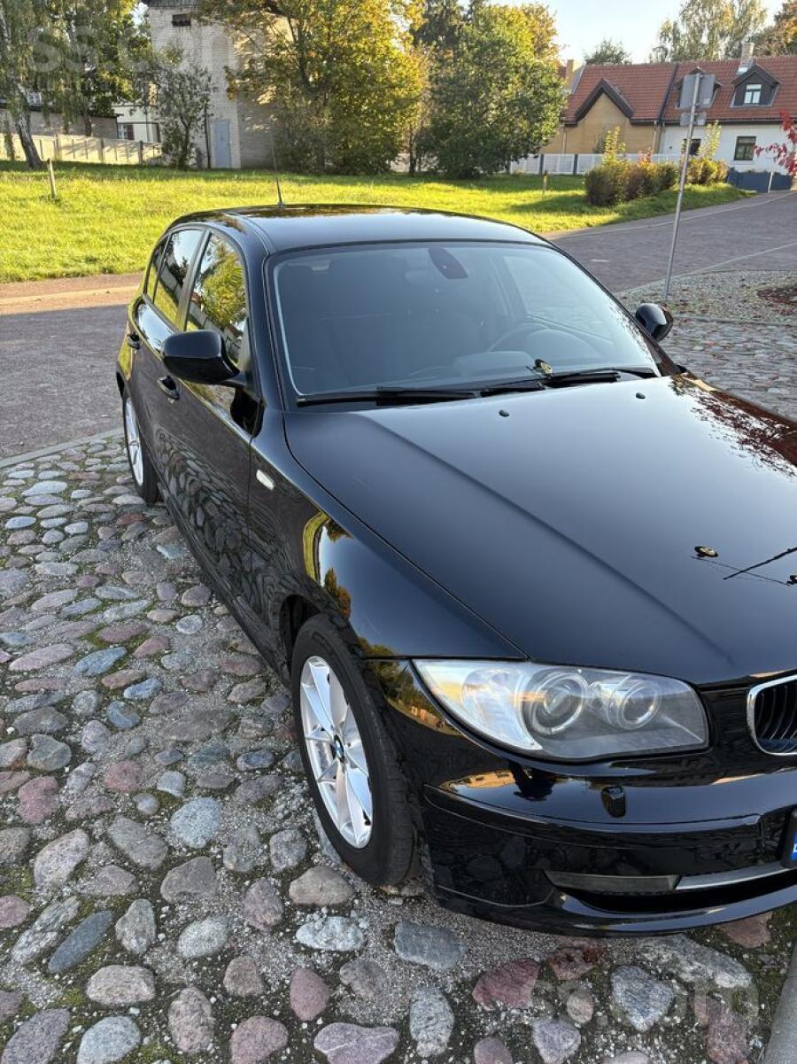 Melns BMW 120 2010 Kuldīga, ar dzinēja tilpumu 2.00 L un nobraukumu 233 tūkst. km par 4990 €, foto 6 vietnē AUTOMOTO.COM.LV