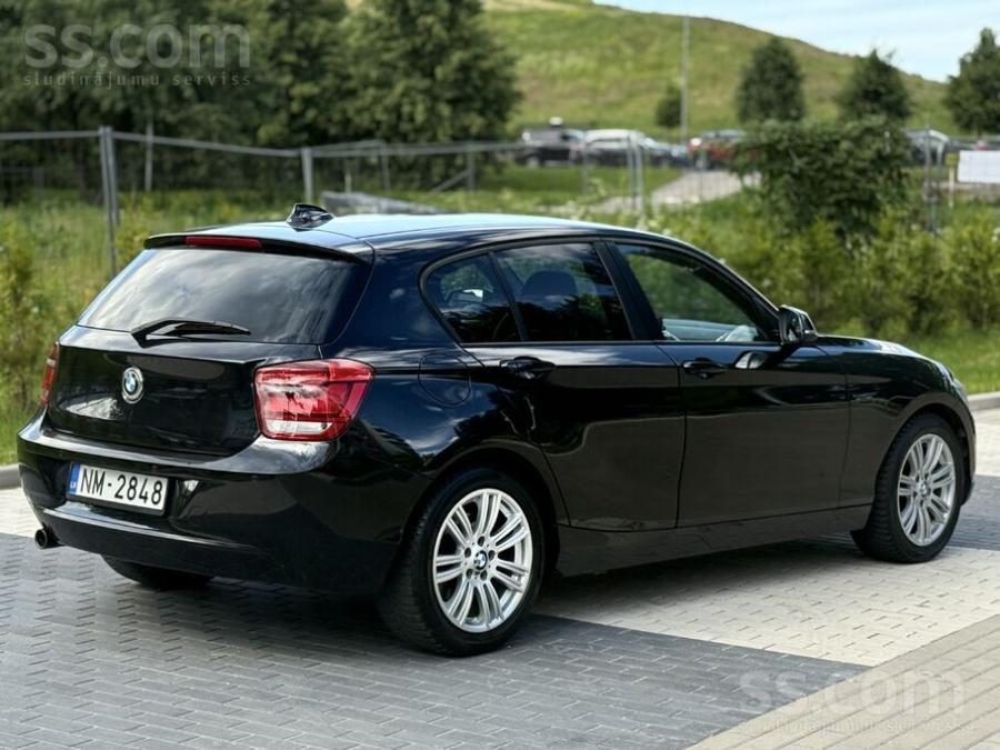 Melns BMW 120 2011 Rīga, ar dzinēja tilpumu 2.00 L un nobraukumu 273 tūkst. km par 9000 €, foto 4 vietnē AUTOMOTO.COM.LV