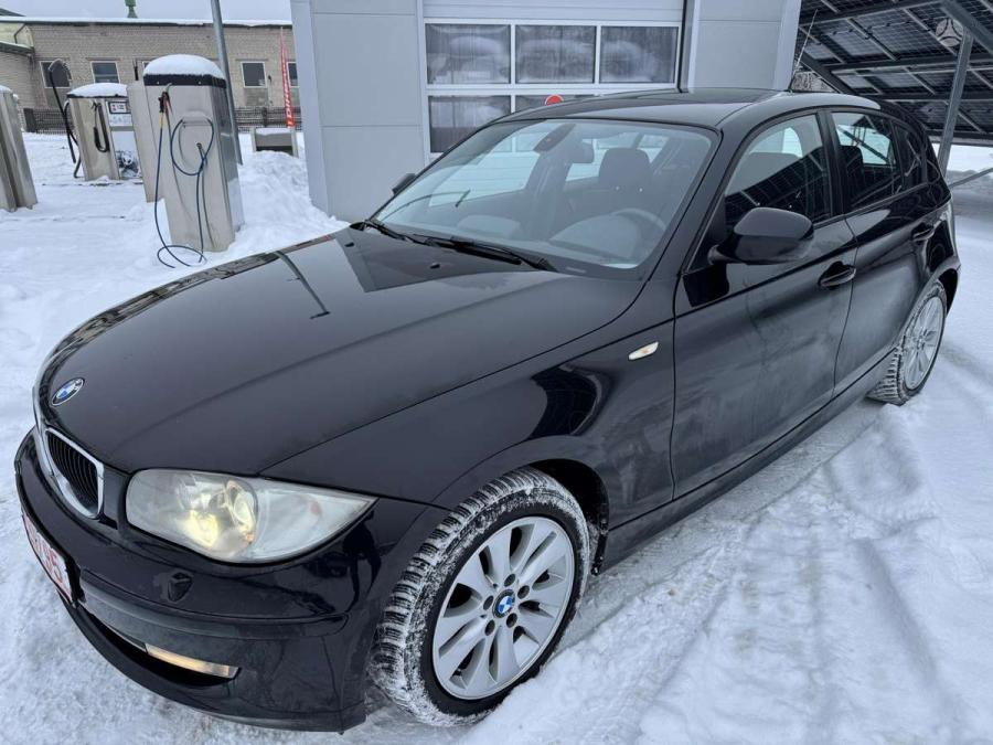 Melns BMW 120 2011 Prienai, ar dzinēja tilpumu 2.00 L un nobraukumu 300 tūkst. km par 4650 €, foto 1 vietnē AUTOMOTO.COM.LV