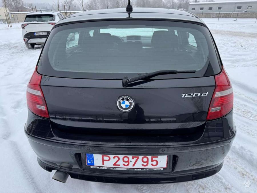Melns BMW 120 2011 Prienai, ar dzinēja tilpumu 2.00 L un nobraukumu 300 tūkst. km par 4650 €, foto 6 vietnē AUTOMOTO.COM.LV