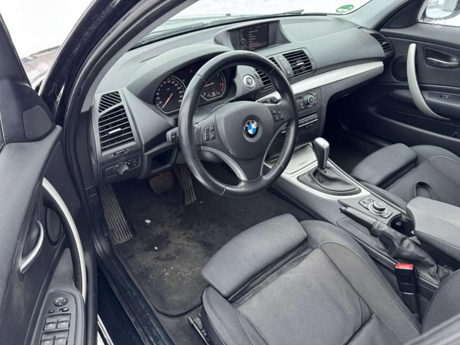 Melns BMW 120 2011 Prienai, ar dzinēja tilpumu 2.00 L un nobraukumu 300 tūkst. km par 4650 €, foto 10 vietnē AUTOMOTO.COM.LV