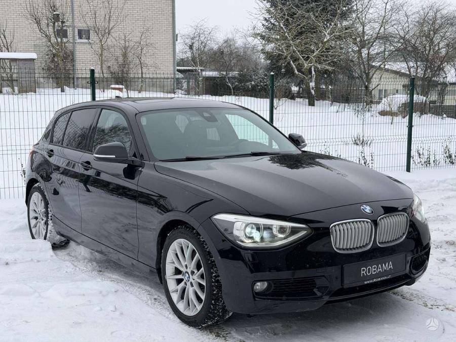 Black BMW 120 2011 in Siauliai, with an engine capacity of 2.00 L and mileage of 236 thousand km for 8400 €, photo 1 on AUTOMOTO.COM.LV